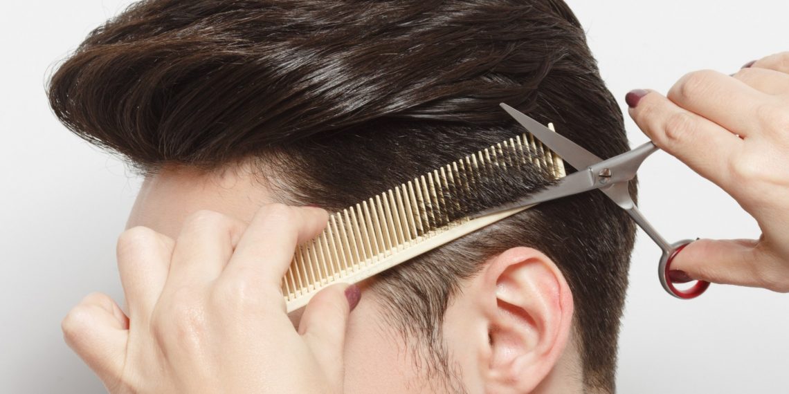 Tips dan Cara Potong Rambut Sendiri di Rumah dengan Mudah